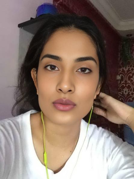 Hot British Indian Babe Nude Selfies Overseas Desi Videos Pics